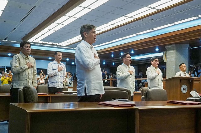 DYARYO TIRADA: Balitang Mainit at Matapang