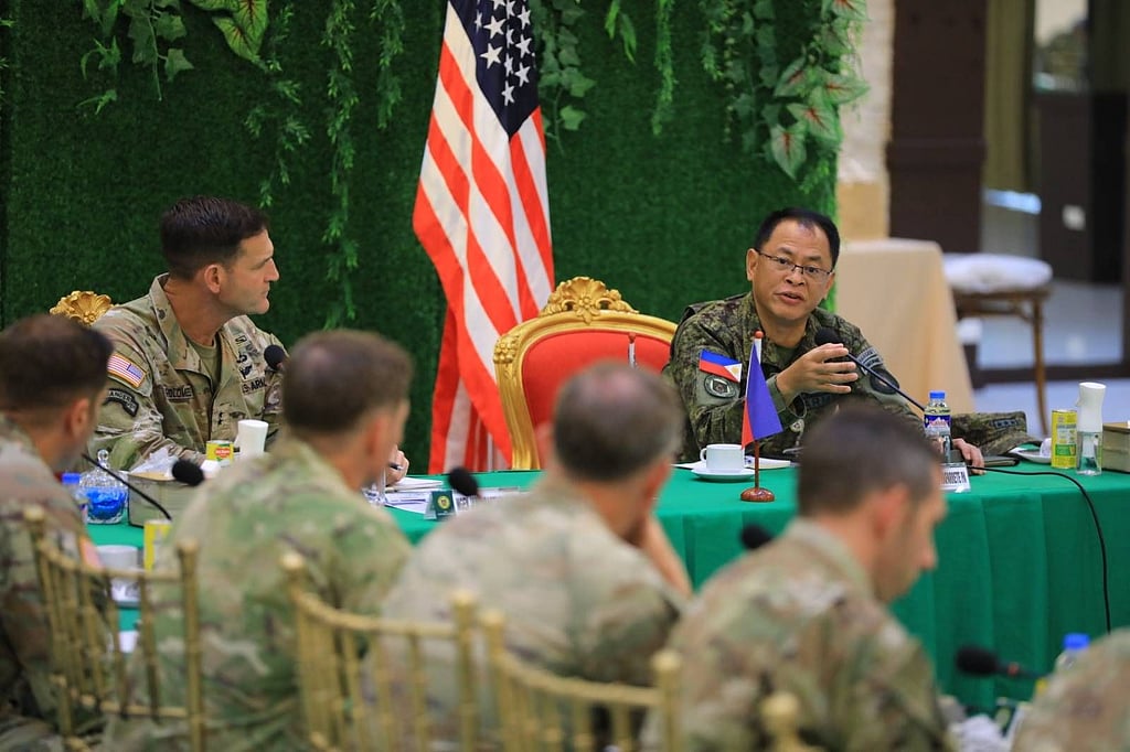 Philippine, U.S. Army Chiefs Boost Military Ties Ahead of Salaknib 2027 ...