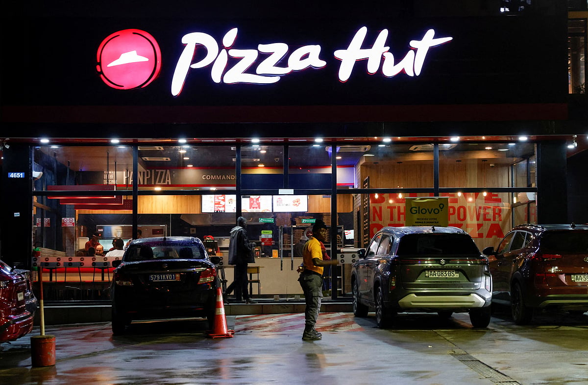 Pizza Hut Sold for $2.7 Billion as Yum Brands Streamlines Portfolio and ...
