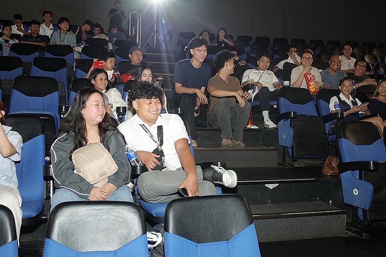 Globe brings Star Wars experience to Cabanatuan students