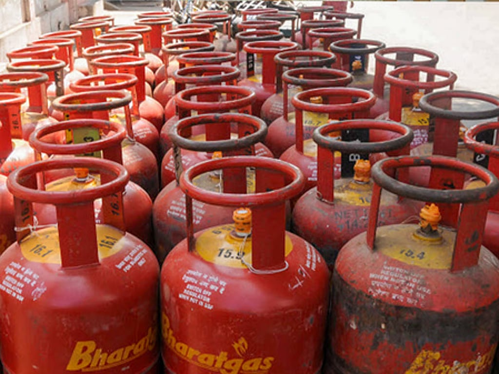 Govt increases LPG output by 25% to secure household supply