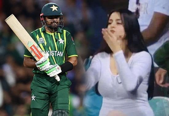T20 World Cup 2022: Female Pakistani fan gives flying kiss to Babar ...
