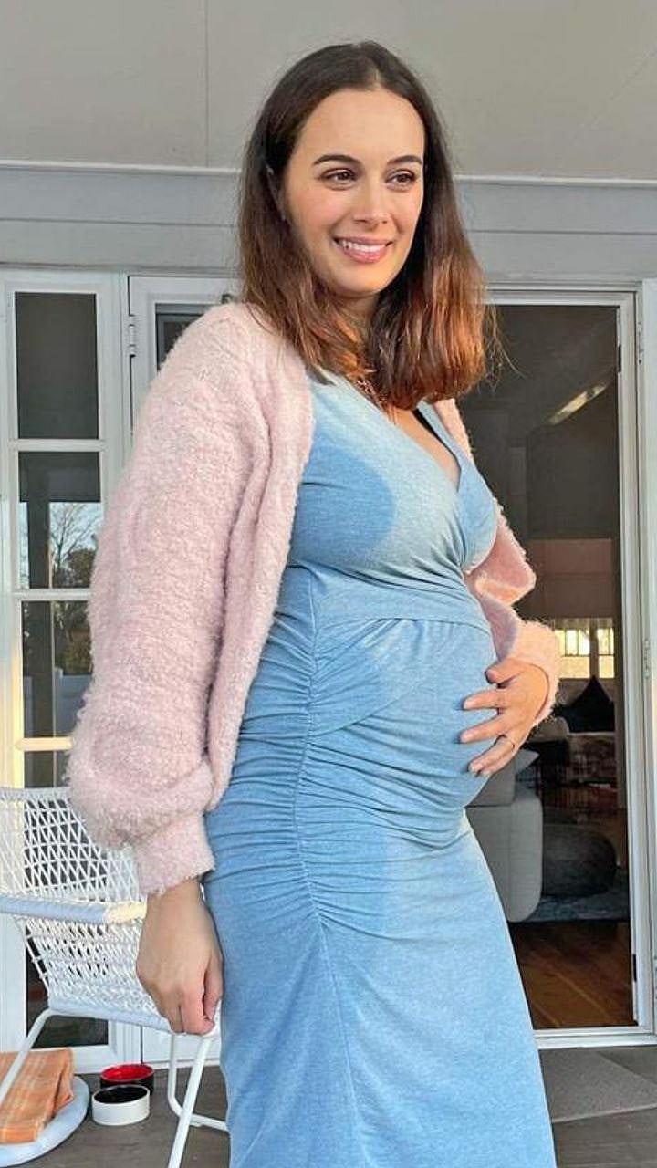6 actresses who announced their pregnancies just weeks after marriage