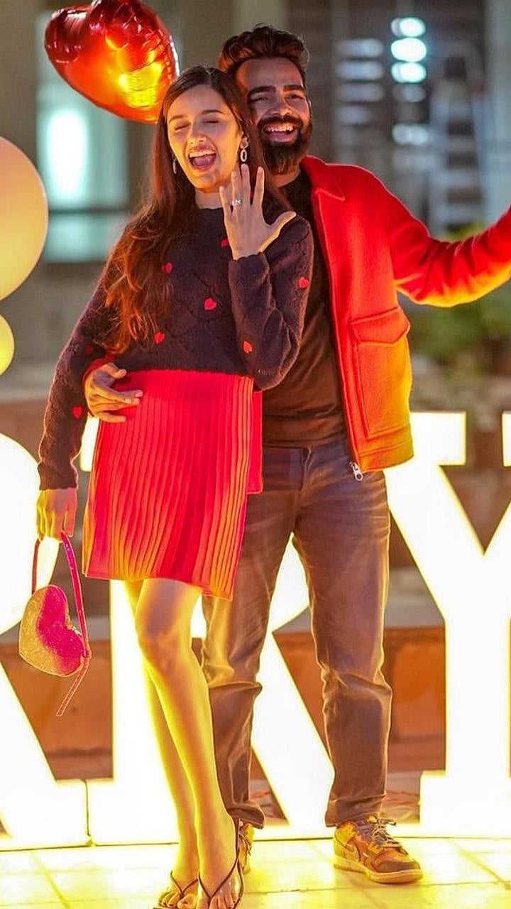 Social Media Influencer Neetu Bisht Dreamy Wedding Pictures