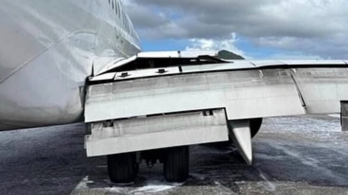 WestJet flight suffers landing gear collapse in Sint Maarten