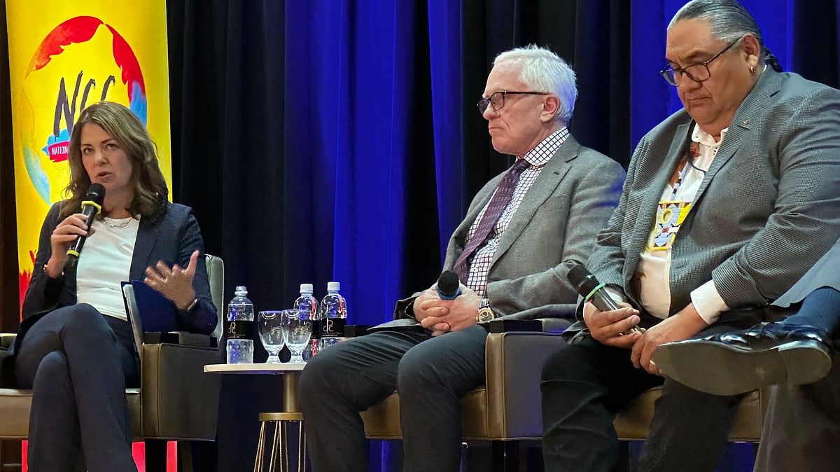 Smith outlines consultation model amid BC First Nations pipeline opposition