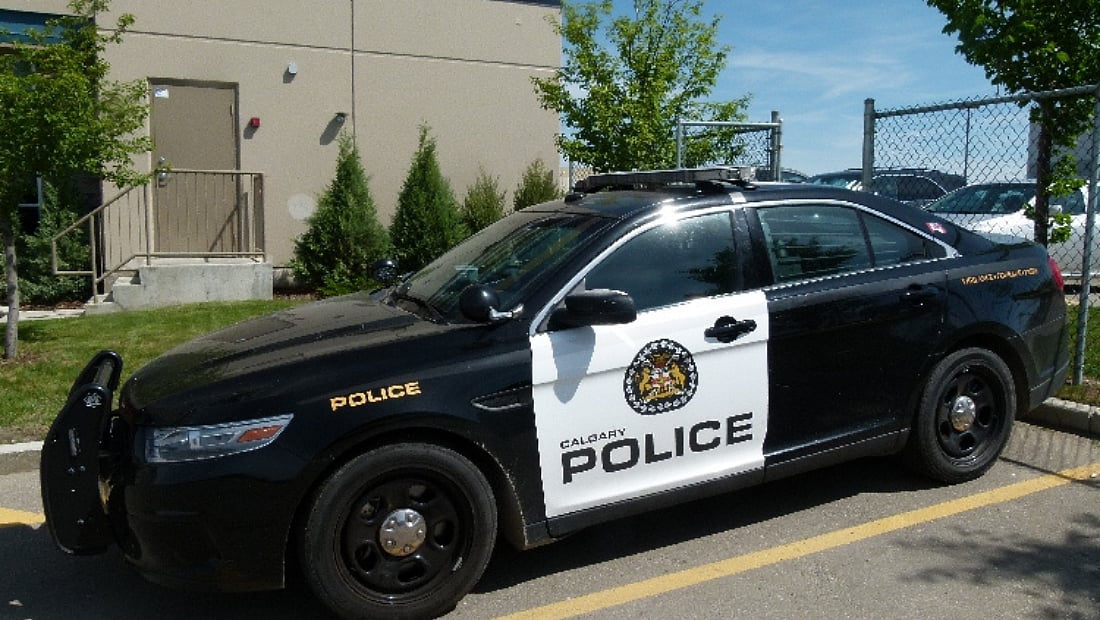 Calgary Police investigate shooting in Highwood
