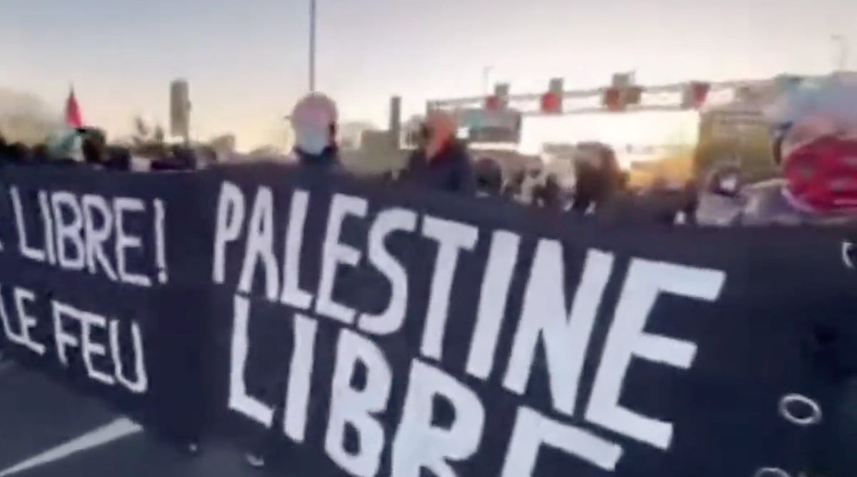 WATCH: Pro-Palestine protestors block Montreal’s largest bridge