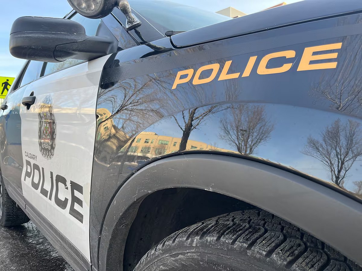 Calgary police officer charged with assault following ASIRT investigation