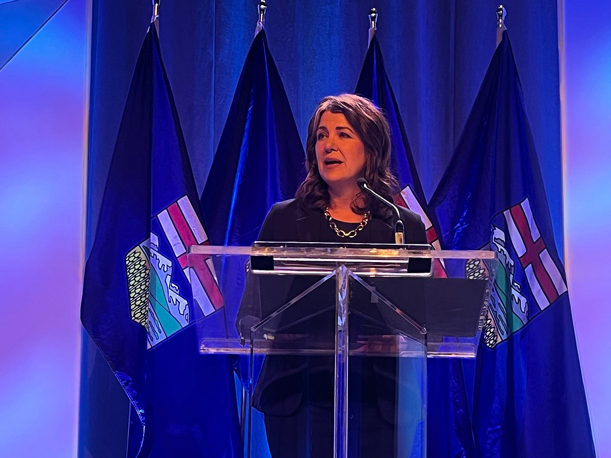 Smith says Alberta government working to improve Edmonton