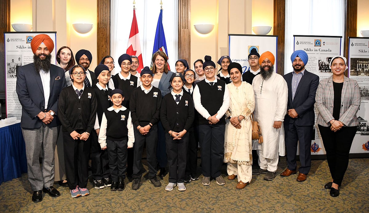 Smith pays tribute to Sikhs who 'literally built the foundations' of ...