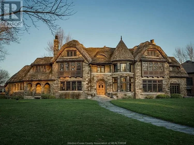 A mansion with a story of rum running, Al Capone, Paul Martin Sr ...