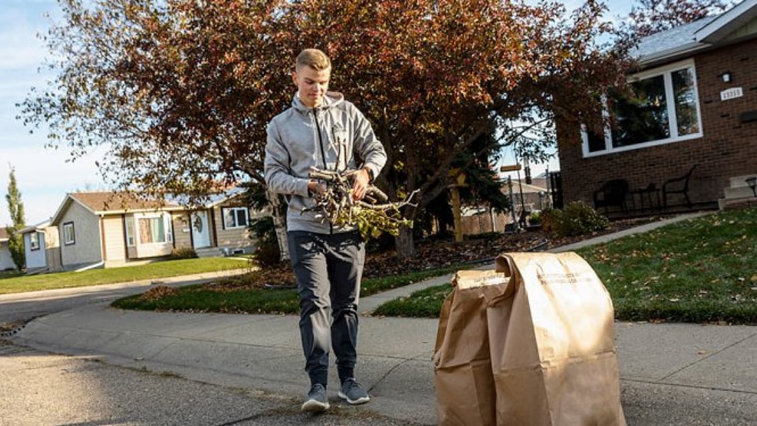 City of Edmonton to begin fall yard waste collection on Monday