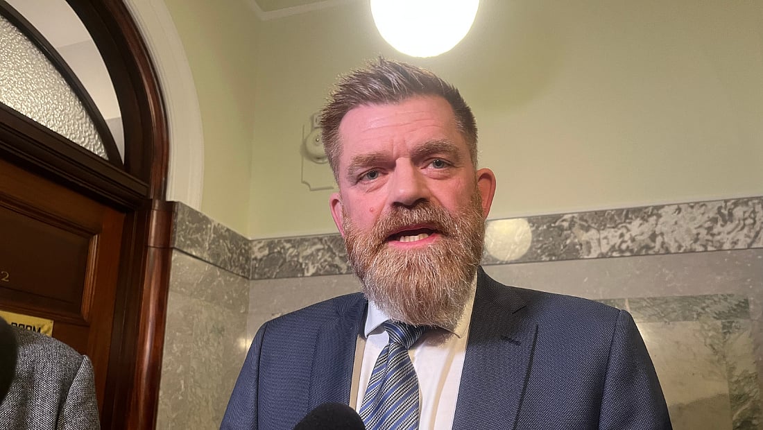 Jean reverses Kenney-era coal moratorium on eastern slopes