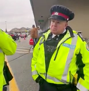 WATCH: Toronto cops ignore terror flag at protest