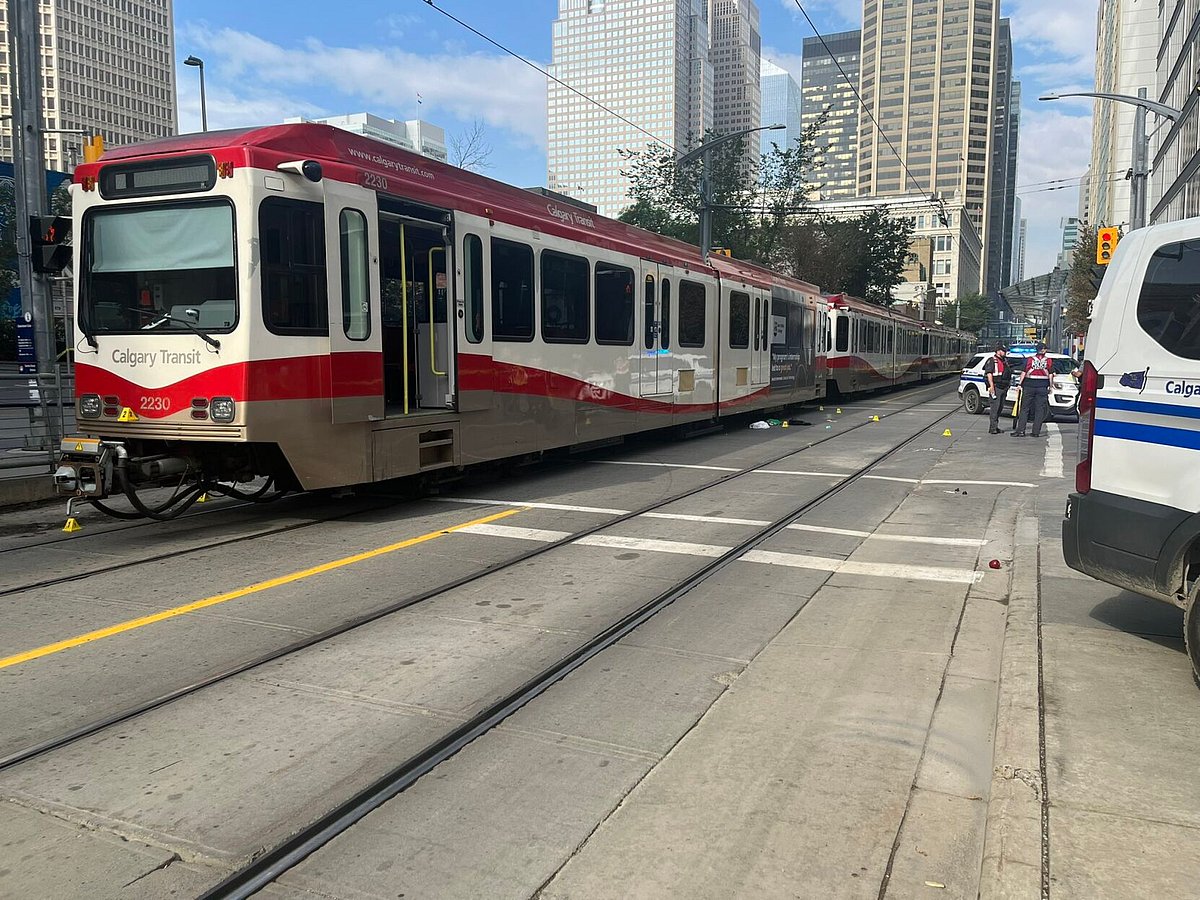 Woman dead after being hit by Calgary LRT at Centre Street Station