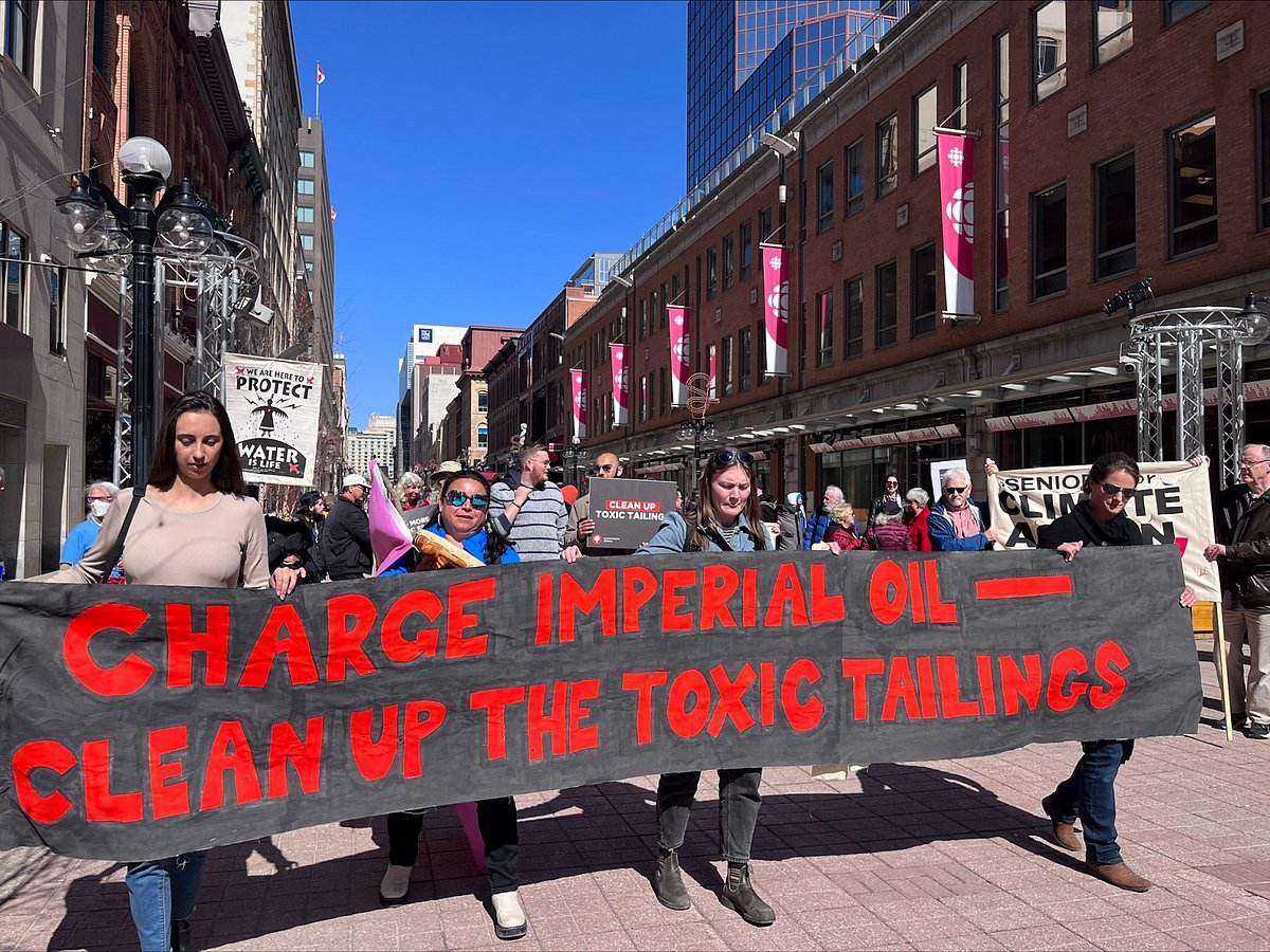 Feds to investigate Imperial Oil for Kearl spill, may face charges