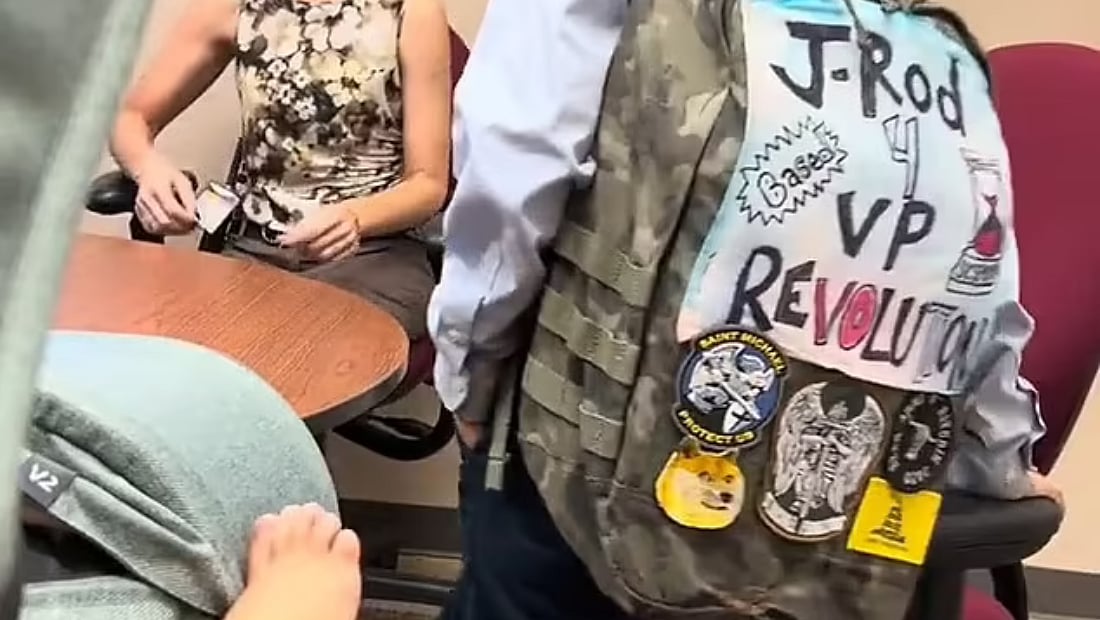 Colorado student permitted to keep Gadsden flag on backpack