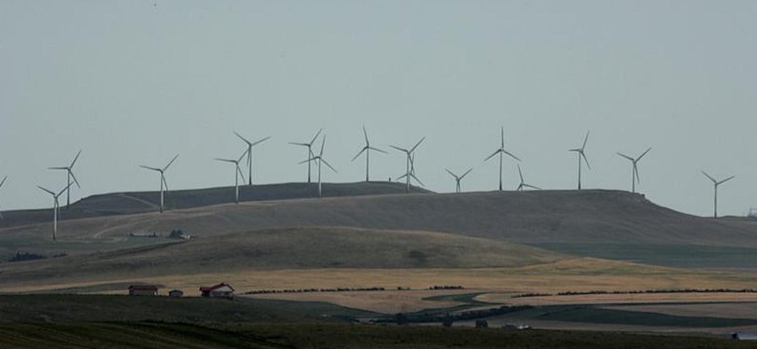 BREAKING: Smith lifts renewables moratorium; wind and solar banned on ...