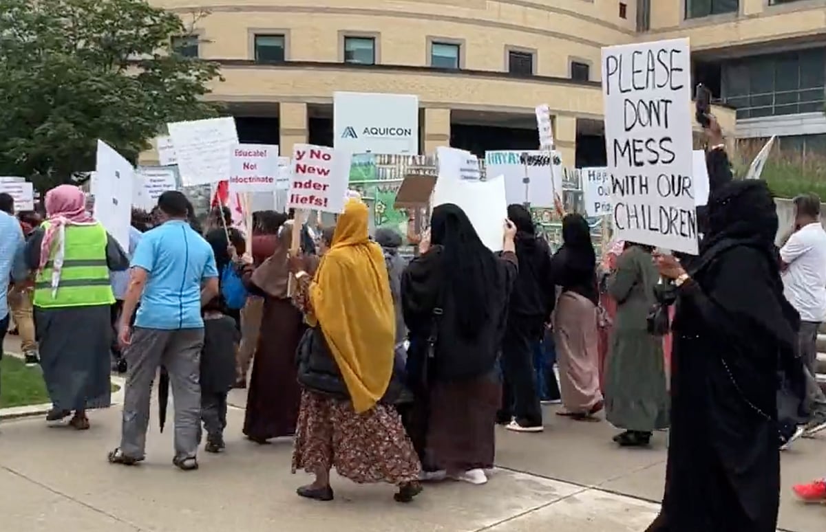 WATCH: Muslims gather to protest for parental rights in Mississauga