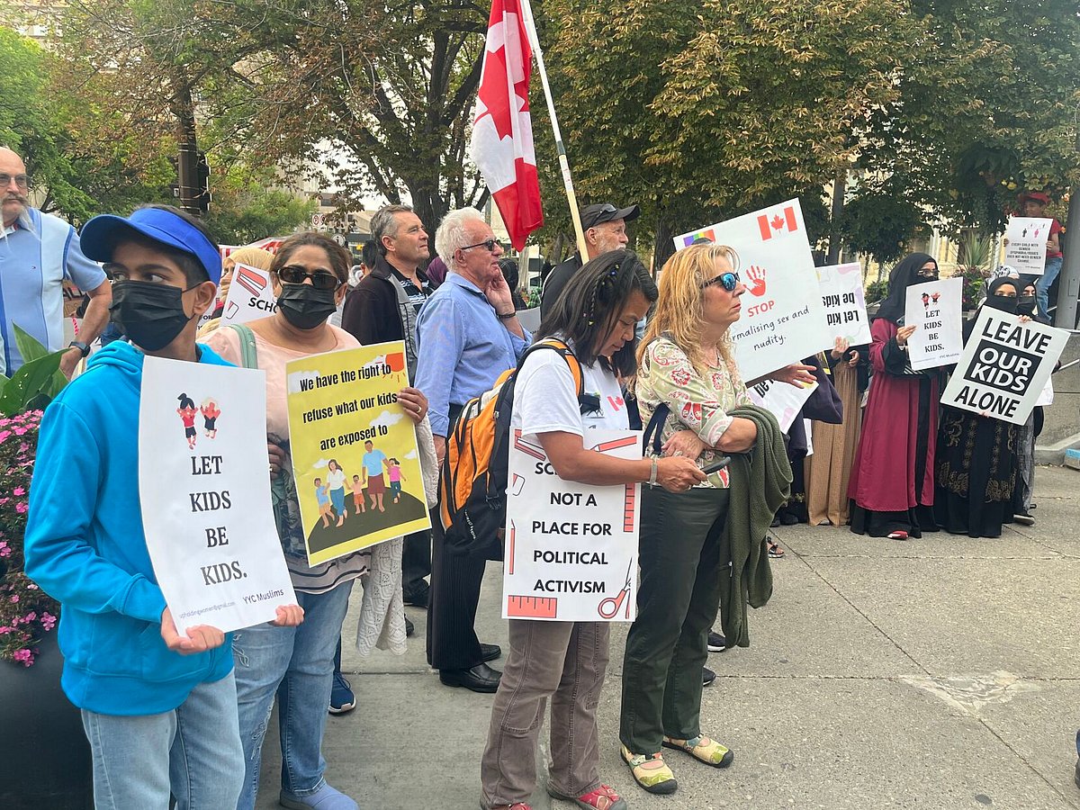 WATCH: About 110 people protest for parental rights in Calgary